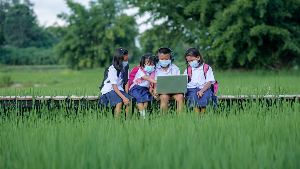 Connecting the unconnected: closing the digital divide in rural areas ...