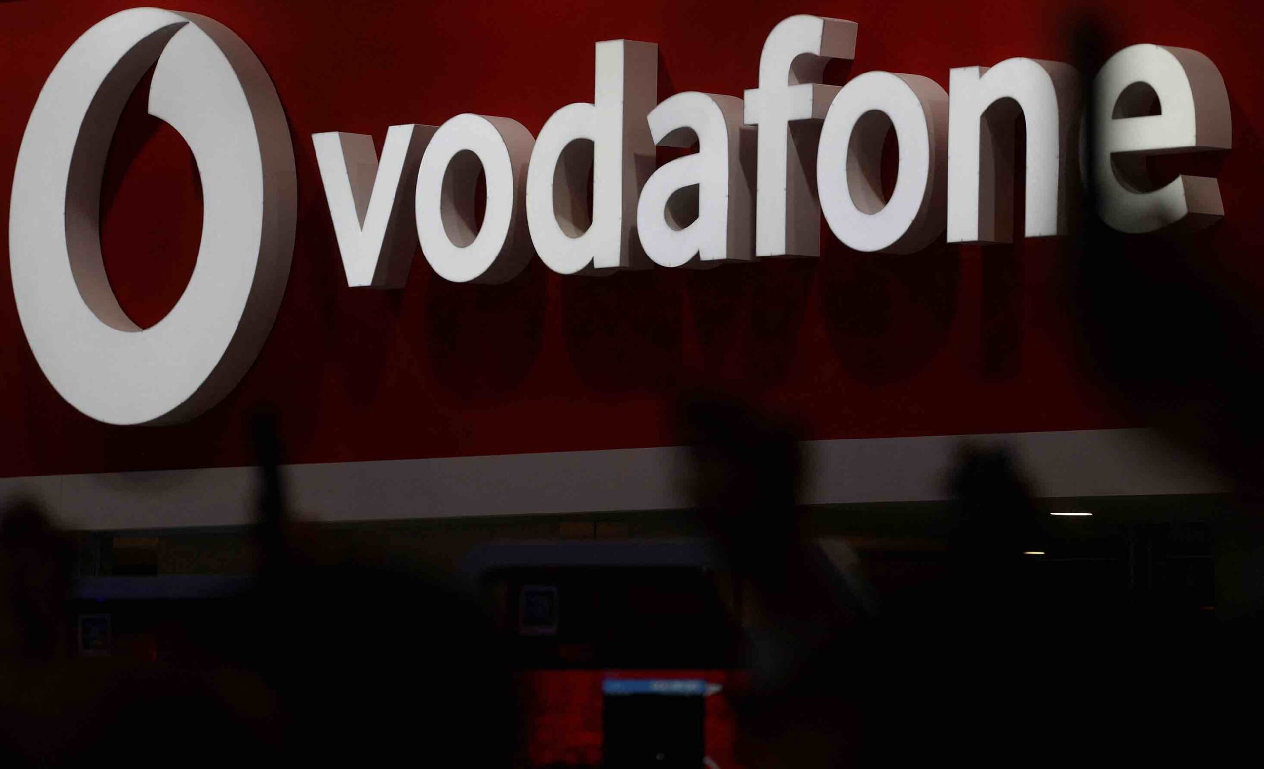 Exclusive-Vodafone Teams up with Intel on OpenRAN in Challenge to ...