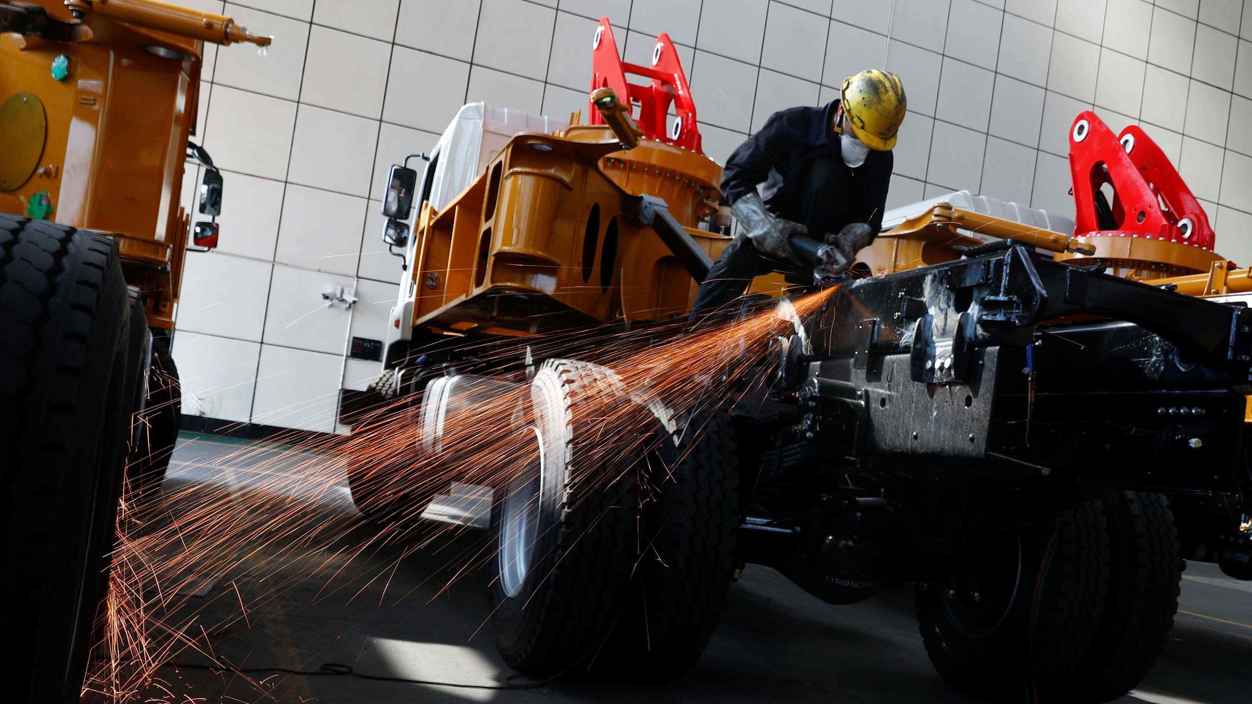 China’s Industrial Profits Slump Deepens on Soft Demand, High Costs ...