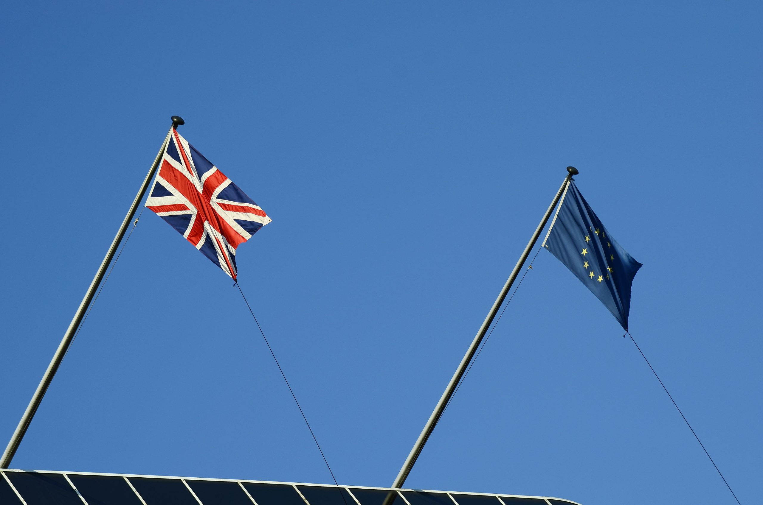 Brexit "Cliff Edge" Threatens UK Electric Car Production - Inside Telecom