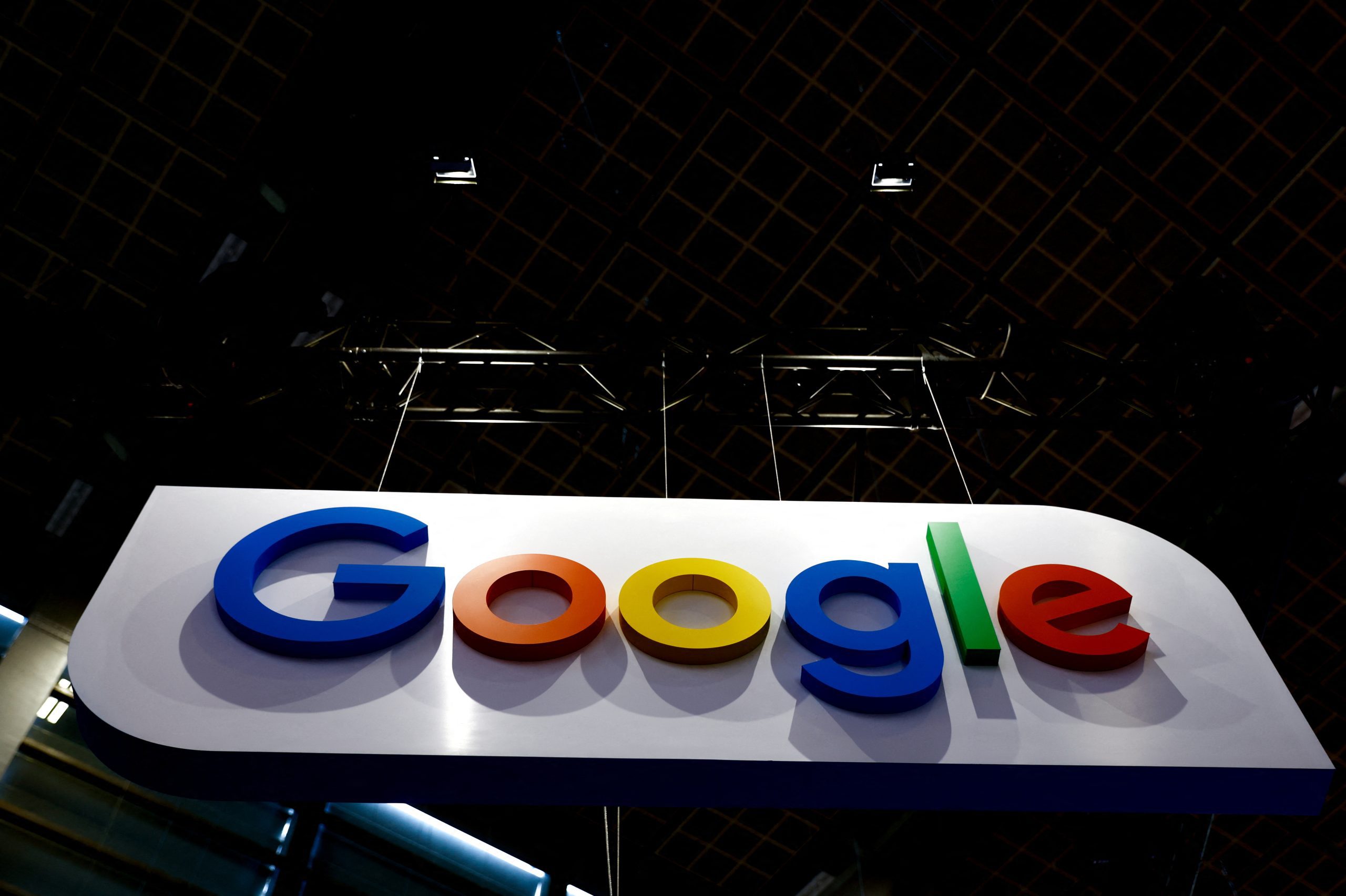Google Trial: Google argues quality kept search on top, defends ...